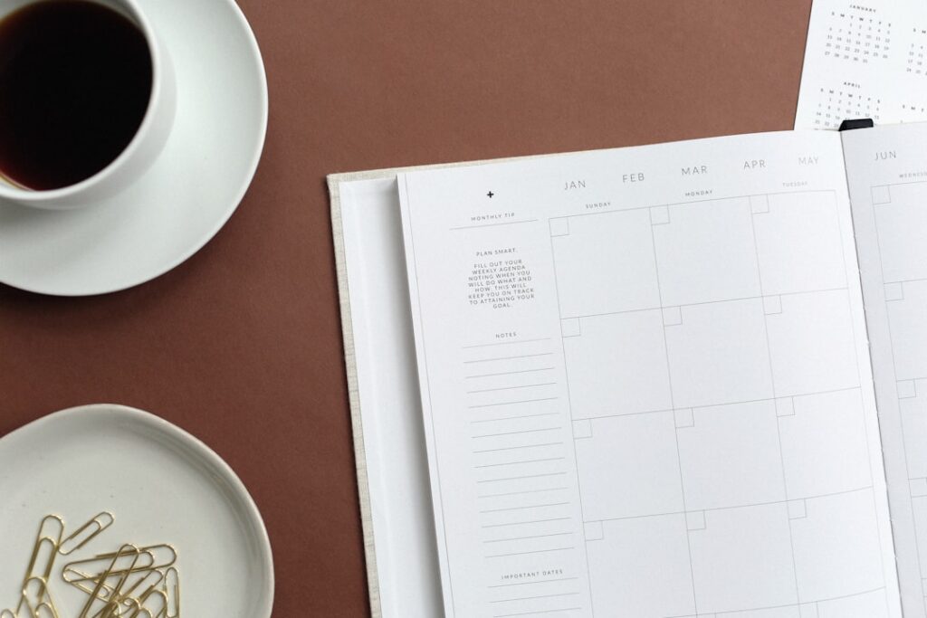 12 Hacks for Organizing Family Schedules